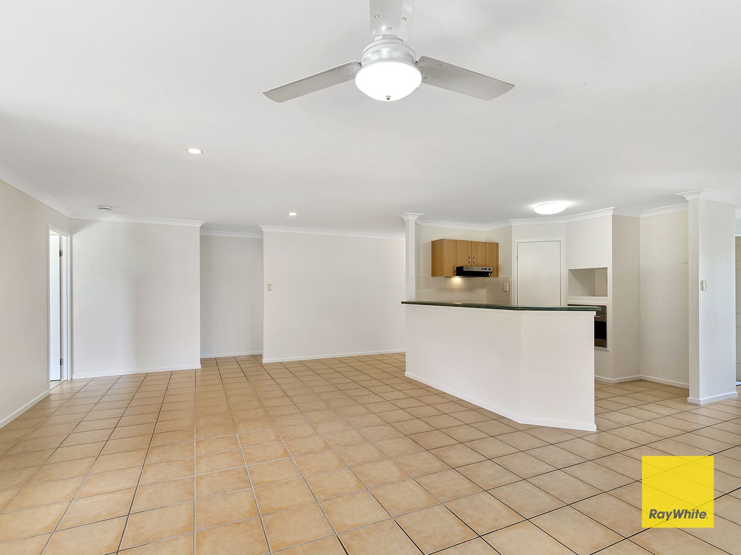 1 Themeda Court, Victoria Point | Property History & Address Research ...