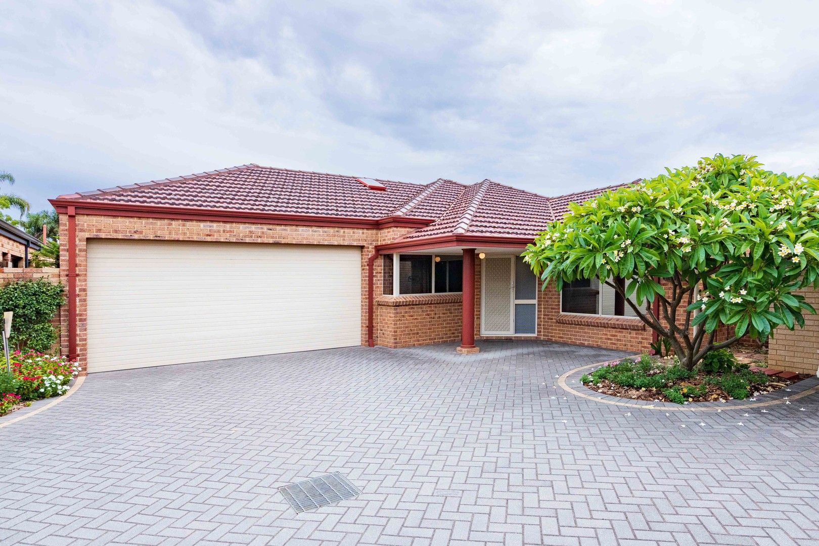 3/11 Highbury Crescent, Beckenham WA 6107 | Domain
