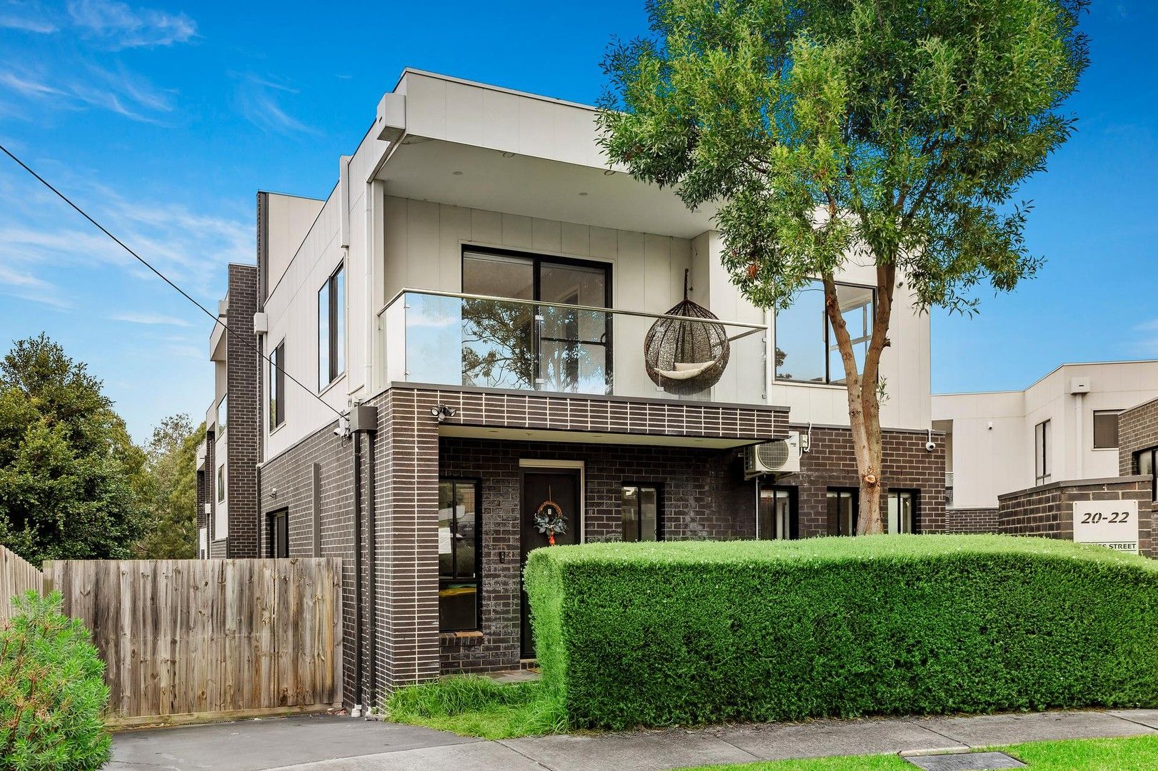 1/20-22 Hughes Street, Burwood VIC 3125 - Townhouse For Rent - $710 ...