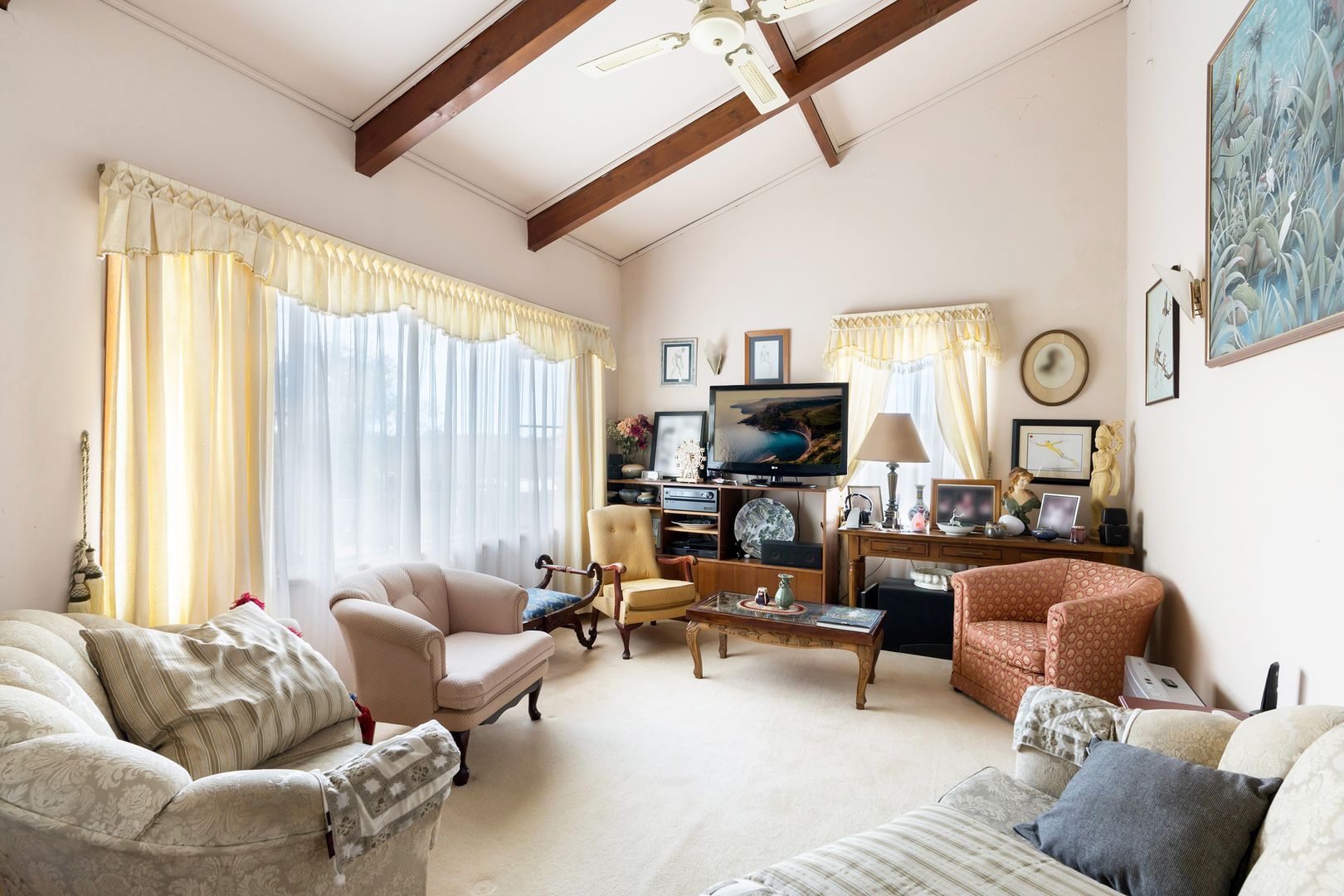 5 Manor Close, Wyong NSW 2259 | Domain