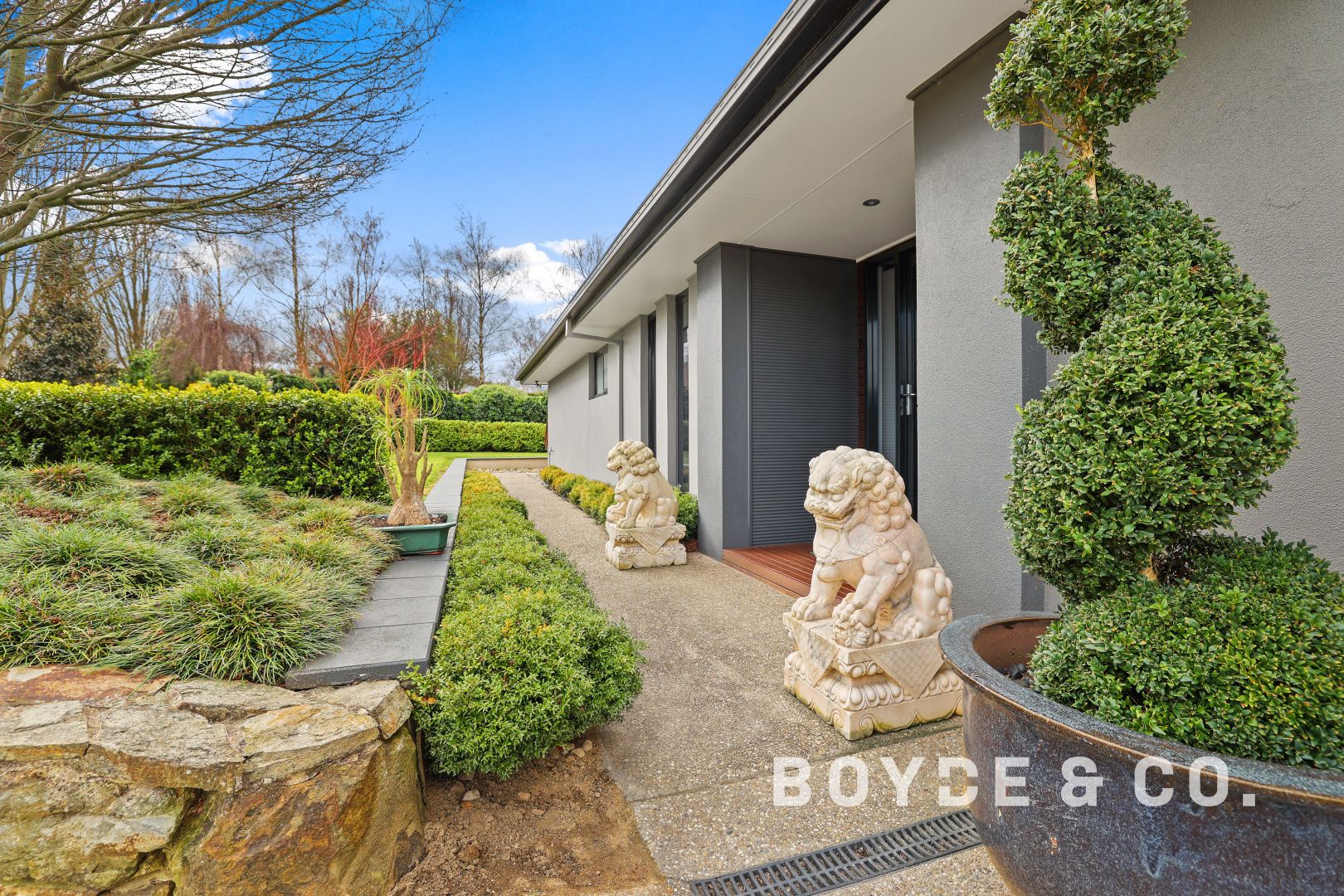 26 Robin Hood Way, Drouin VIC 3818 | Domain