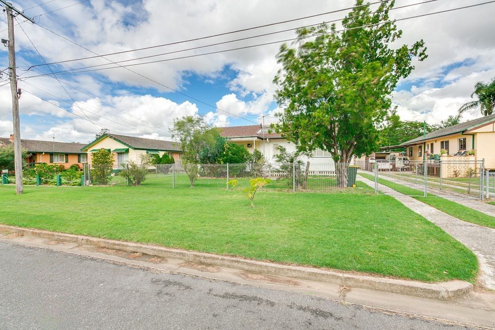 54 Chardean Street, Acacia Ridge QLD 4110 - House For Rent - $550 | Domain