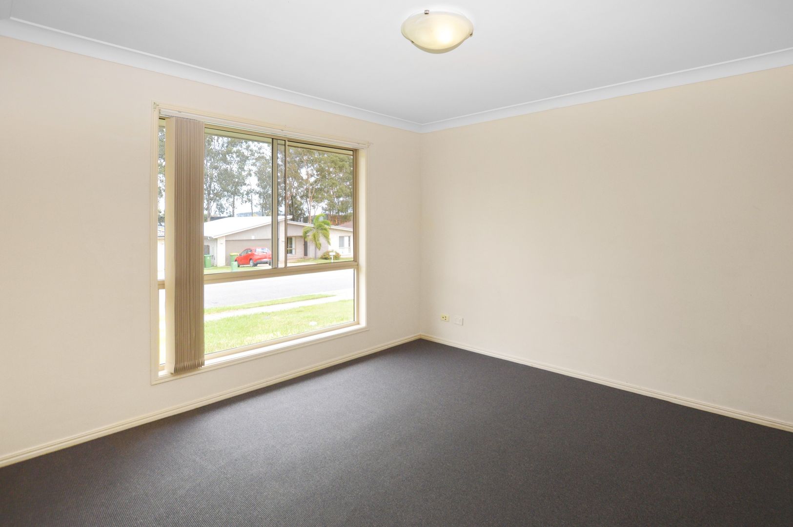 10 Siffleet Street, Bellbird Park QLD 4300 - House For Rent | Domain