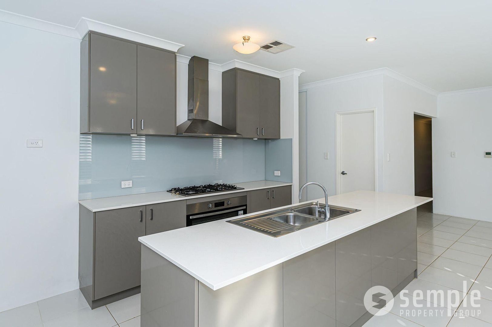 8 Aquamarine Parade, Treeby WA 6164 | Domain