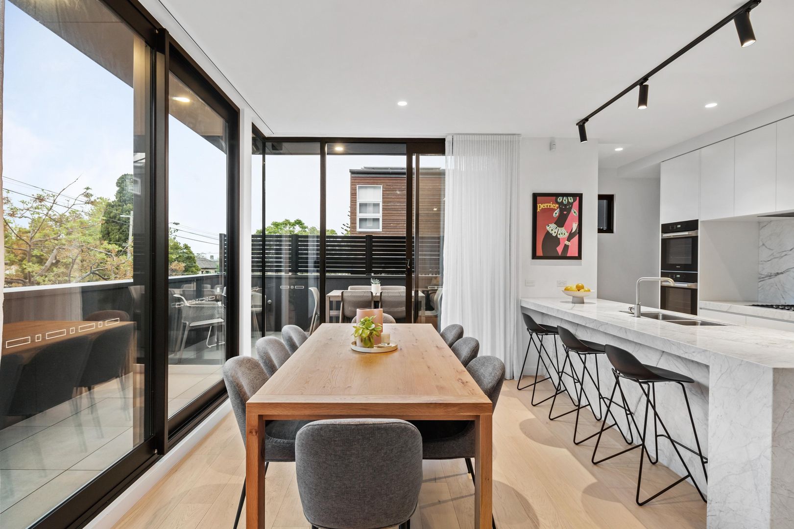 1/597 Burke Road, Camberwell VIC 3124 - Townhouse For Rent - $1,200 ...