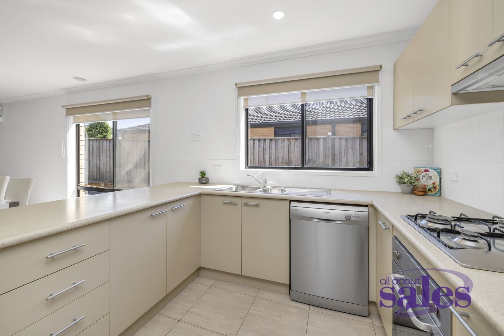 Sold 68 Tipperary Circuit, Pakenham VIC 3810 on 23 Feb 2024 ...