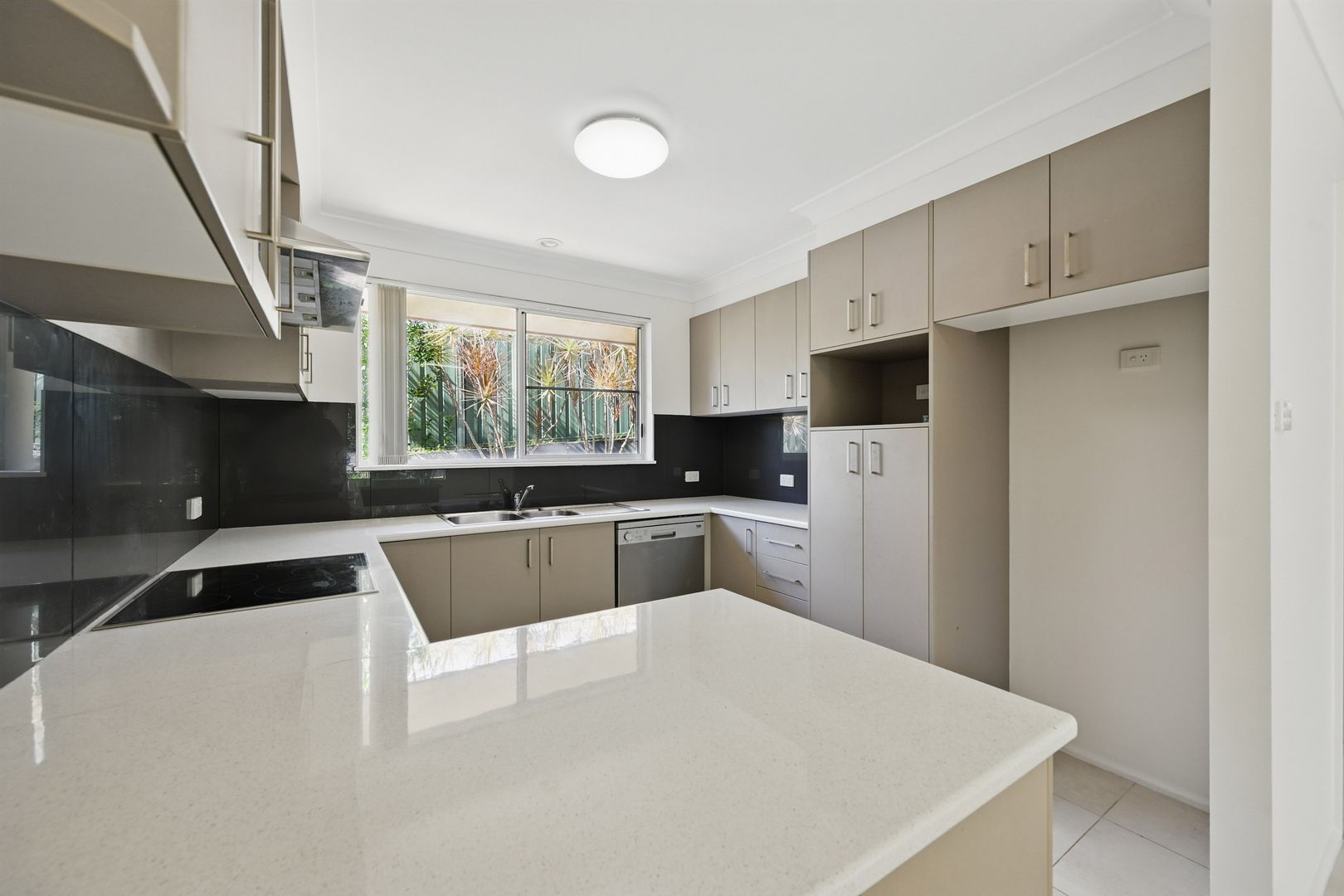 2/8 Waniora Parkway, Port Macquarie NSW 2444 - Villa For Rent | Domain