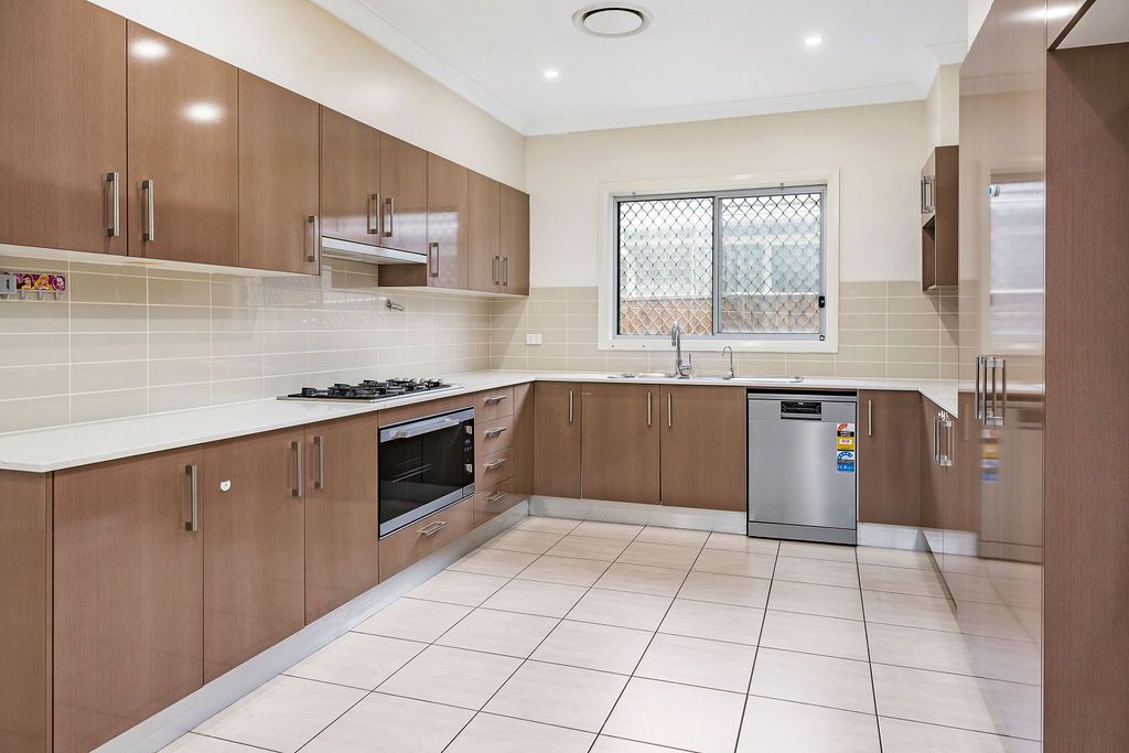62 Fairbank Drive, Gledswood Hills NSW 2557 - House For Rent | Domain