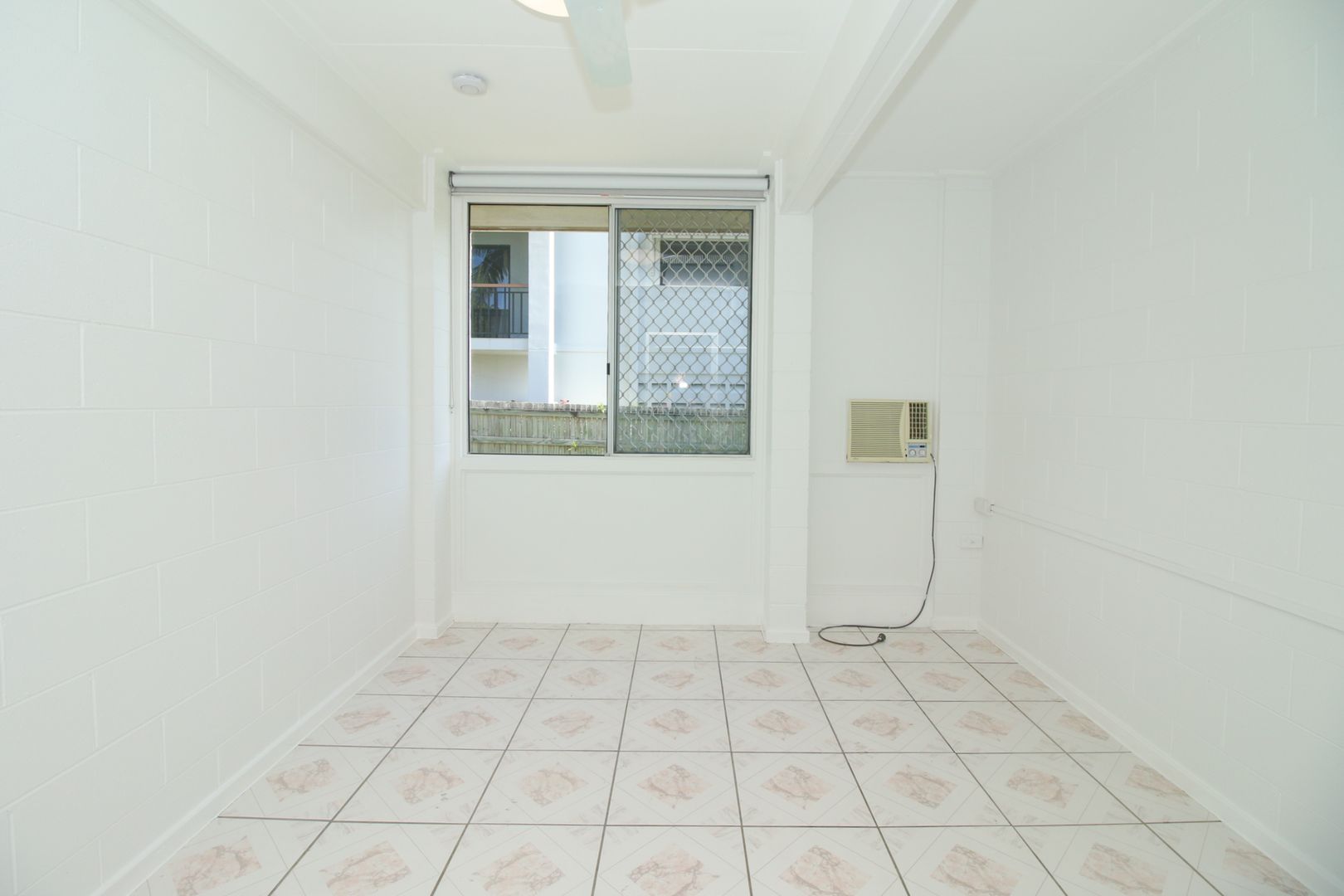 1/54 Cook Street, North Ward QLD 4810 - House For Rent - $380 | Domain