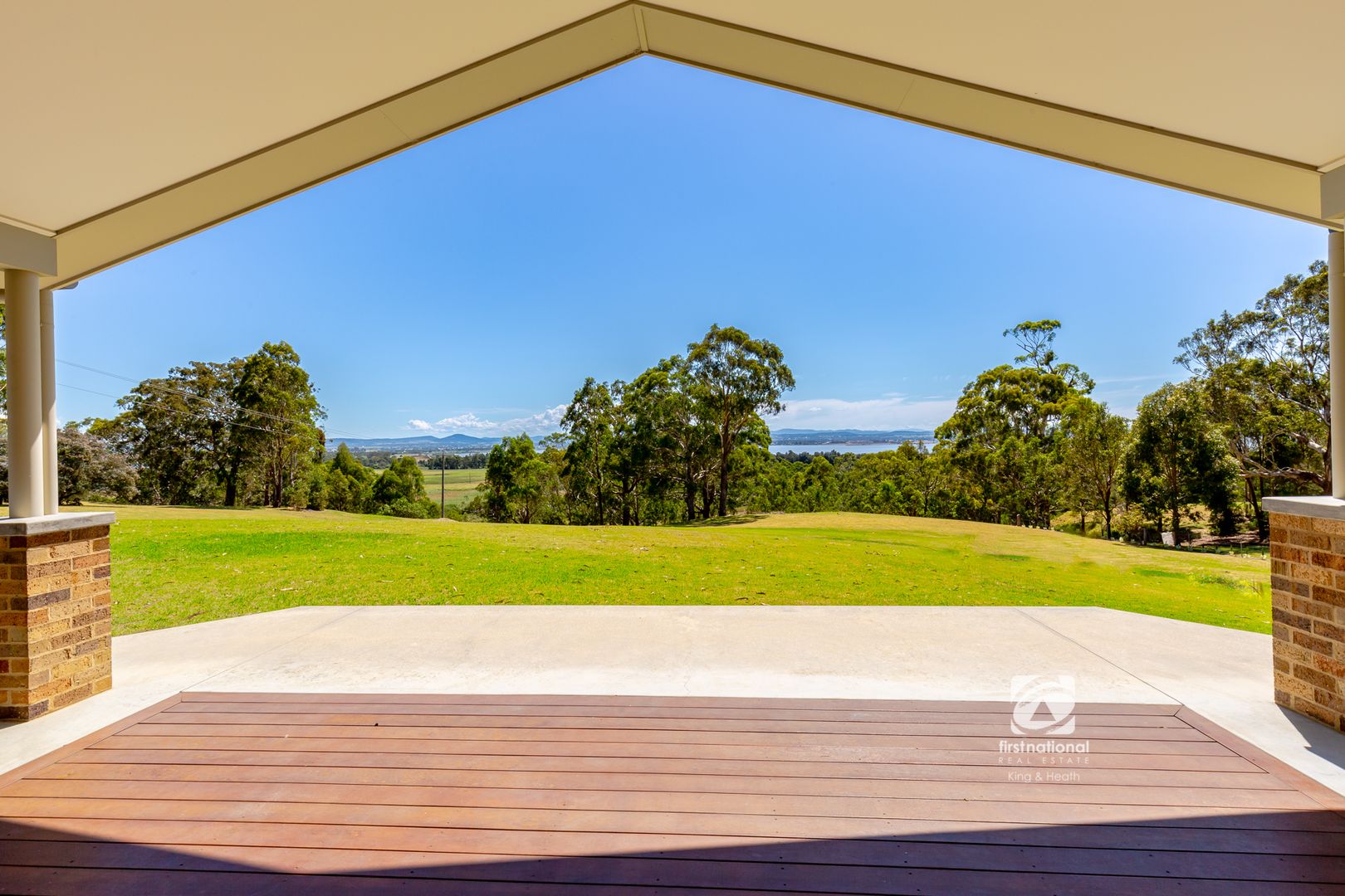 85 Mathiesons Road, Eagle Point VIC 3878 - House for Sale - $2,475,000