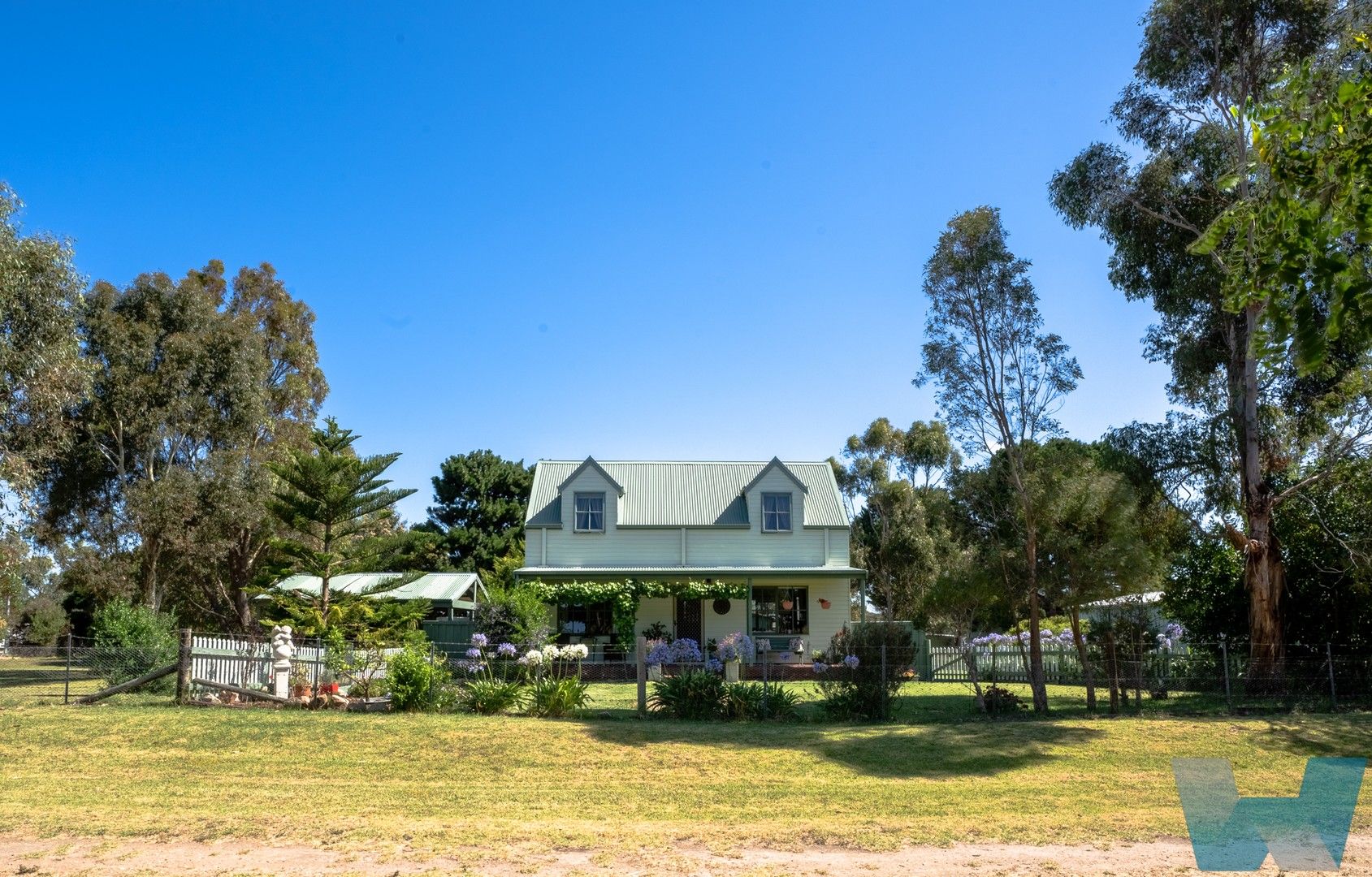 9-13 Le Grand Avenue, Hollands Landing VIC 3862 | Domain