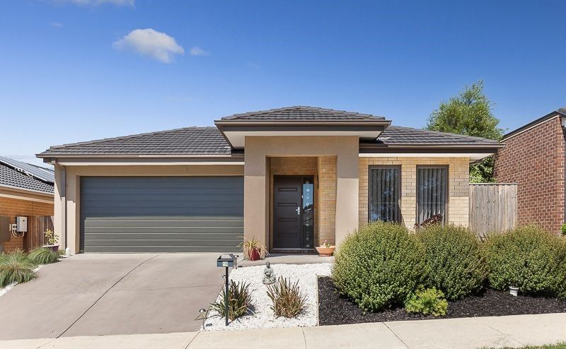 10 Mollison Drive, Doreen VIC 3754 - House For Rent | Domain