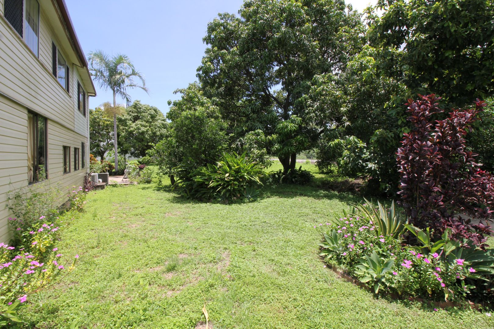 8 Fahey Street, Stuart QLD 4811 | Domain