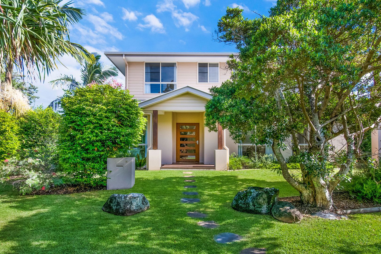 33 Cowper St, Byron Bay NSW 2481 - House For Rent | Domain