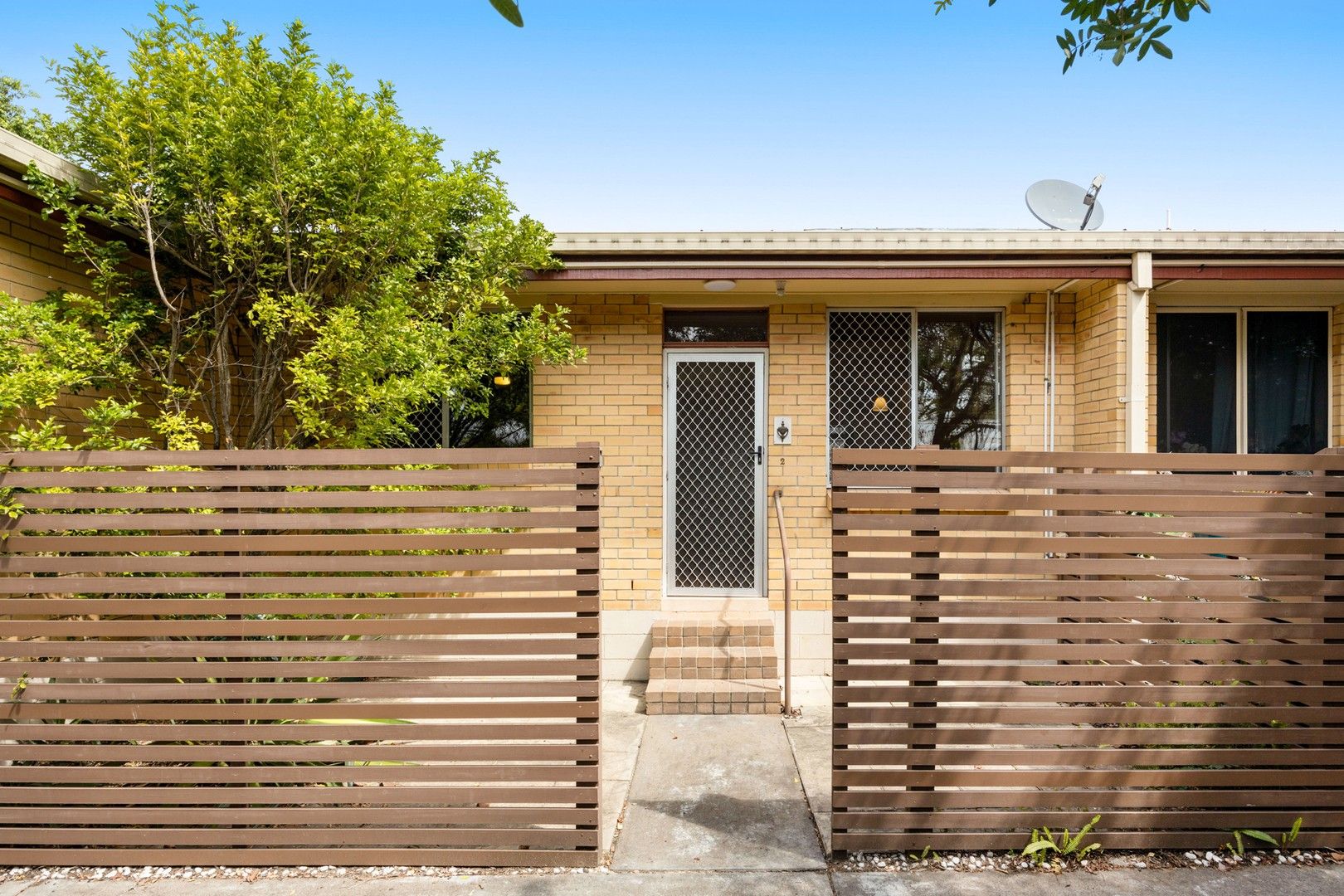 Sold 2/552 Oxley Road, Sherwood QLD 4075 on 11 Oct 2023 - 2018811550 ...