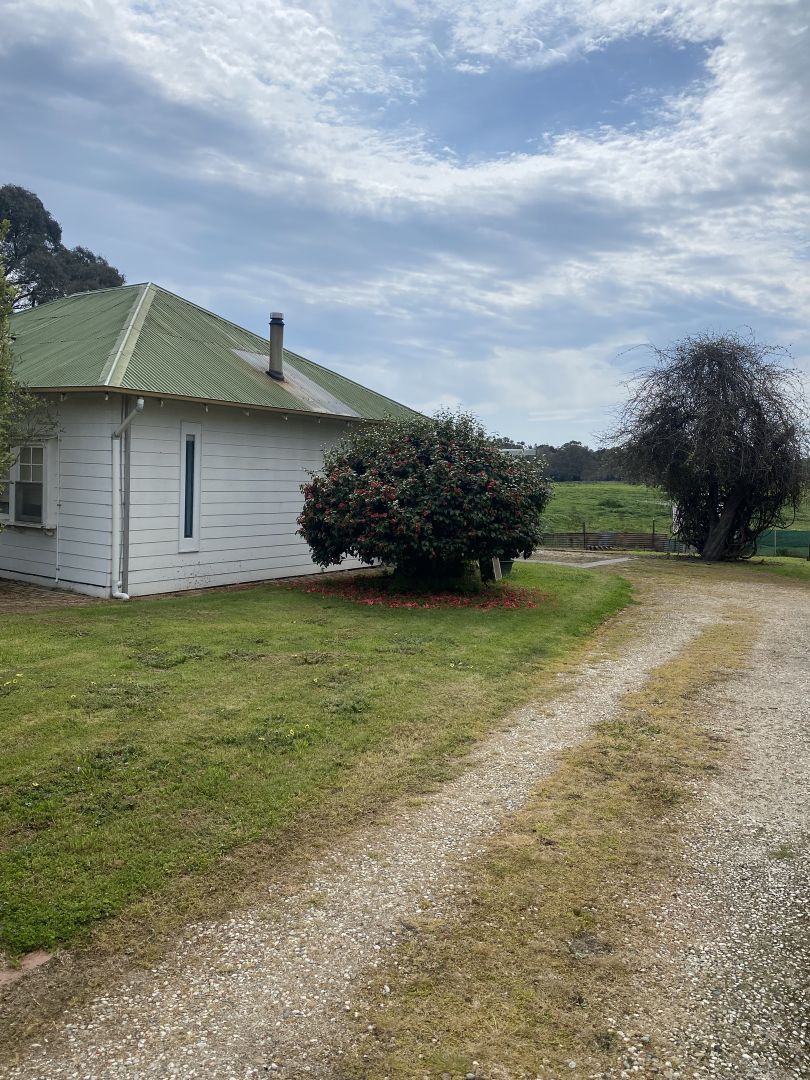 15 Wrights Road, Yarck VIC 3719 - House For Rent - $330 | Domain