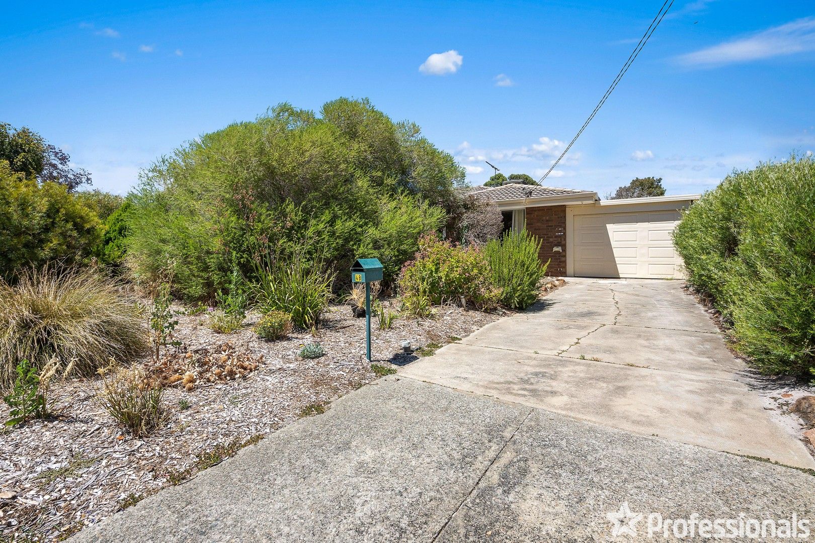 4B Beechcroft Place, Camillo WA 6111 - House For Rent - $400 | Domain