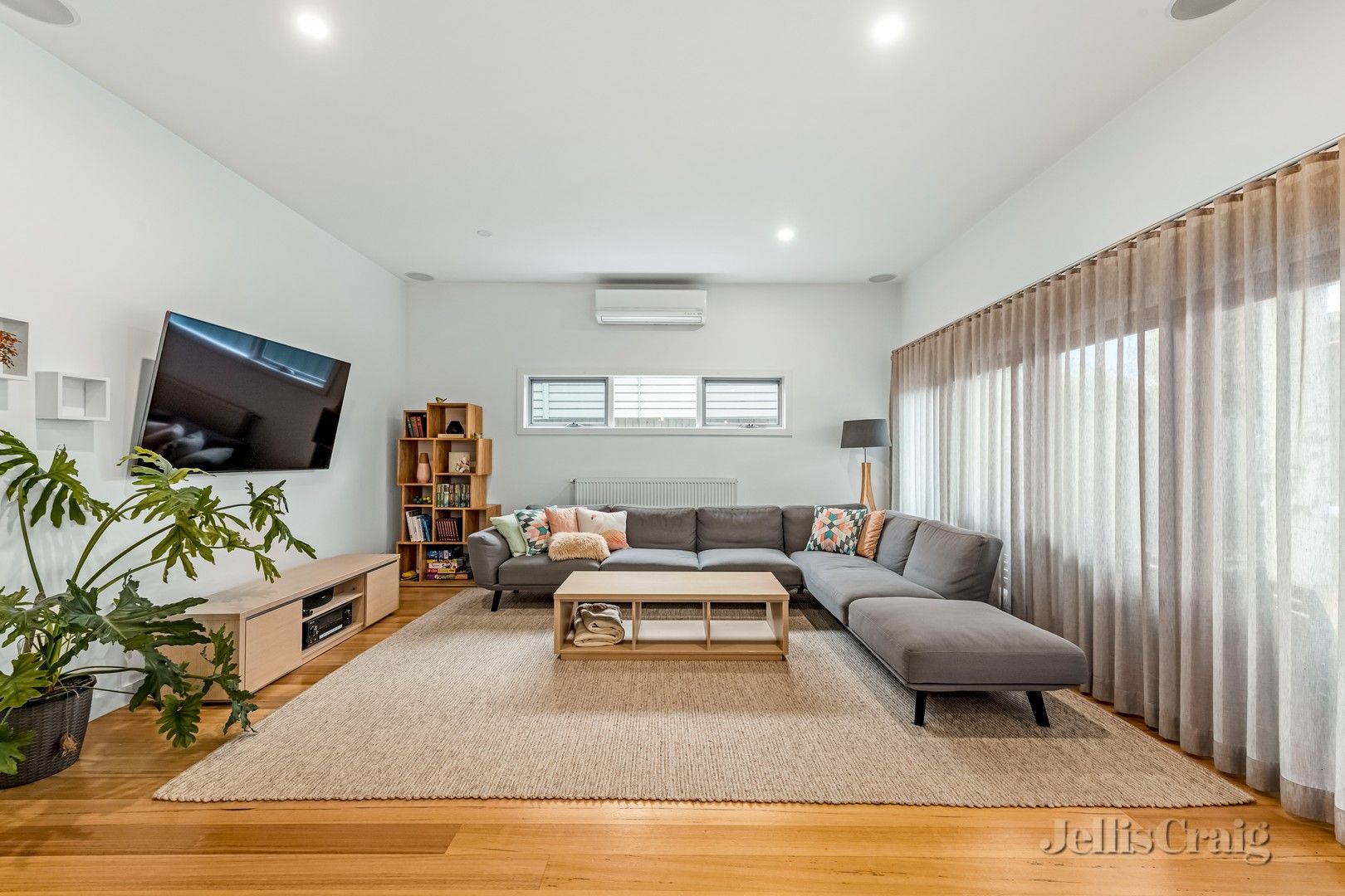 64 Perry Street, Fairfield VIC 3078 - House For Rent - $1,300 | Domain