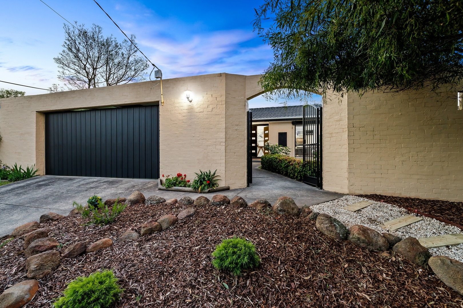 10 Nith Court, Glen Waverley VIC 3150 - House For Rent - $880 | Domain
