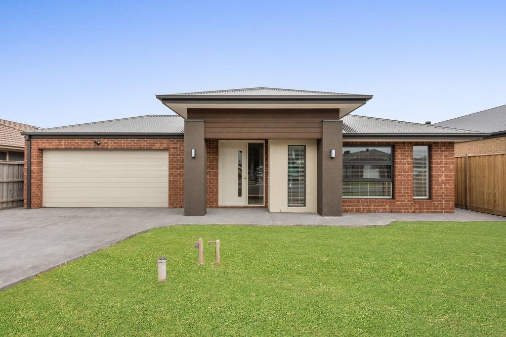 27 Blackledge Drive, Cranbourne East VIC 3977 - House For Rent - $580 ...