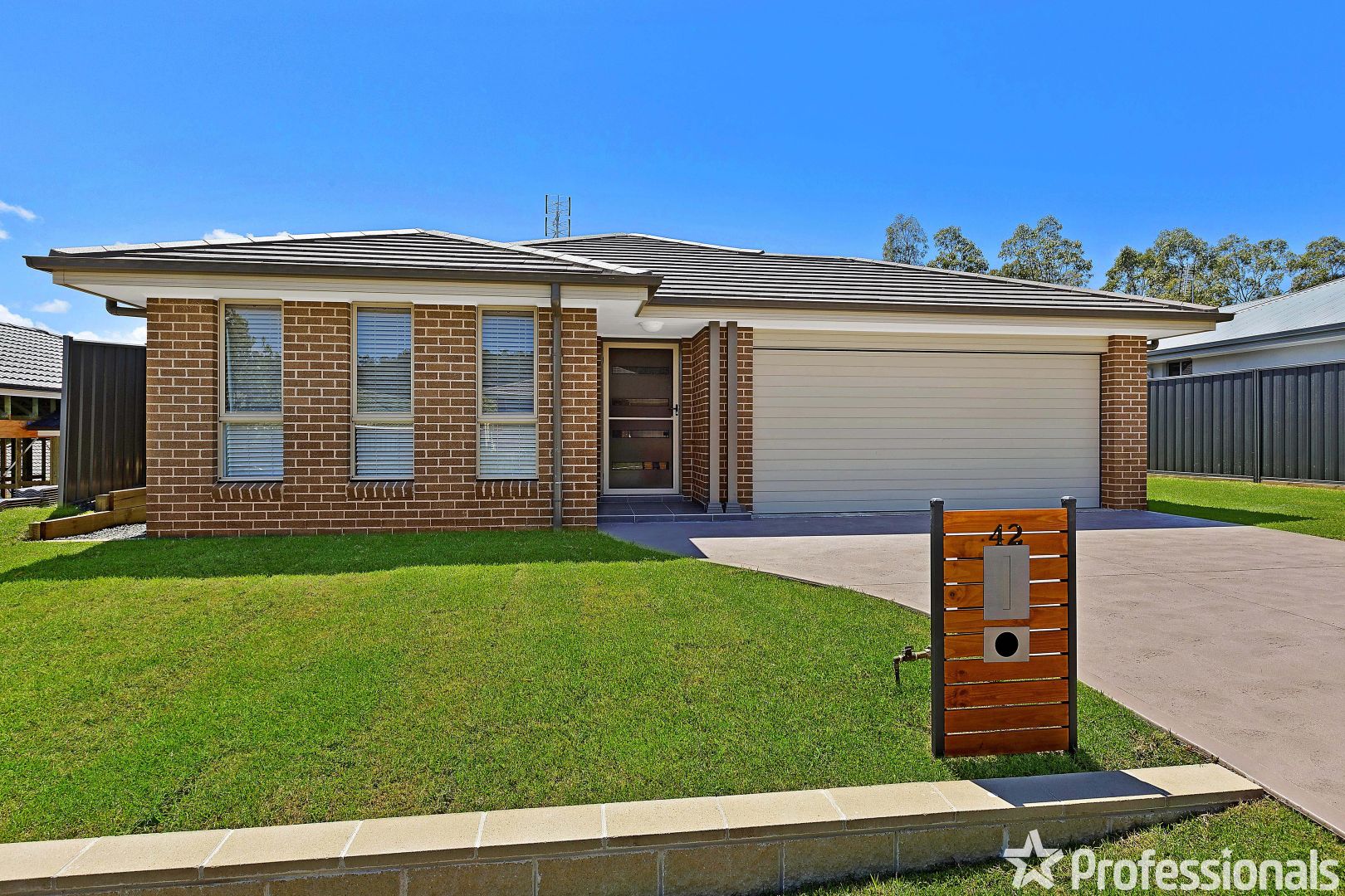 42 Raintree Terrace, Wadalba | Property History & Address Research | Domain