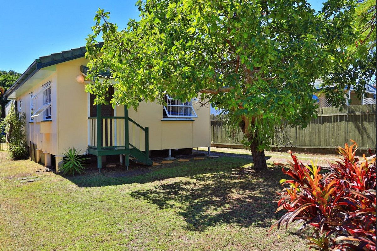 322 Scarborough Road, Scarborough QLD 4020 - House For Rent | Domain