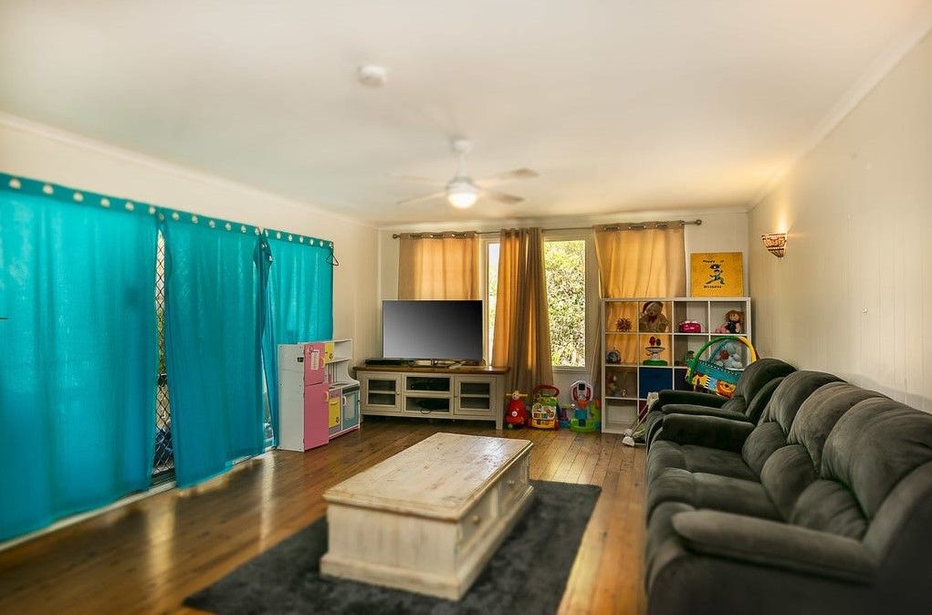 9 Waverly Road, Mannering Park NSW 2259 - House For Rent | Domain