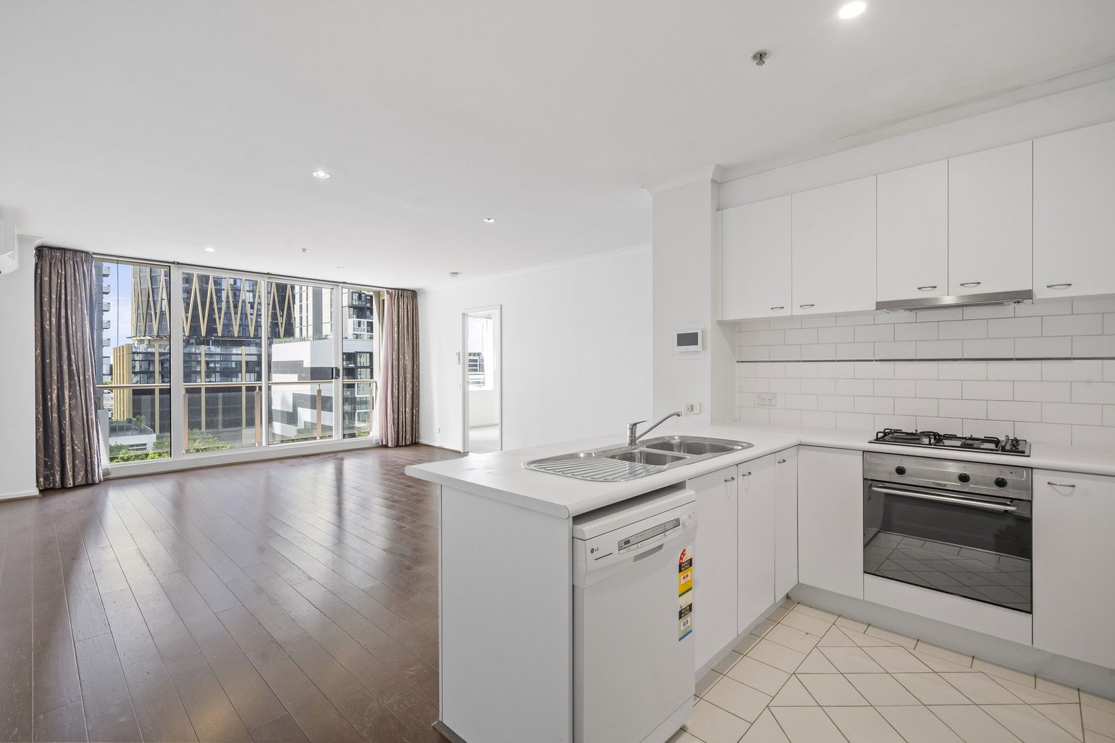 88/79 Whiteman Street, Southbank VIC 3006 - Apartment For Rent | Domain