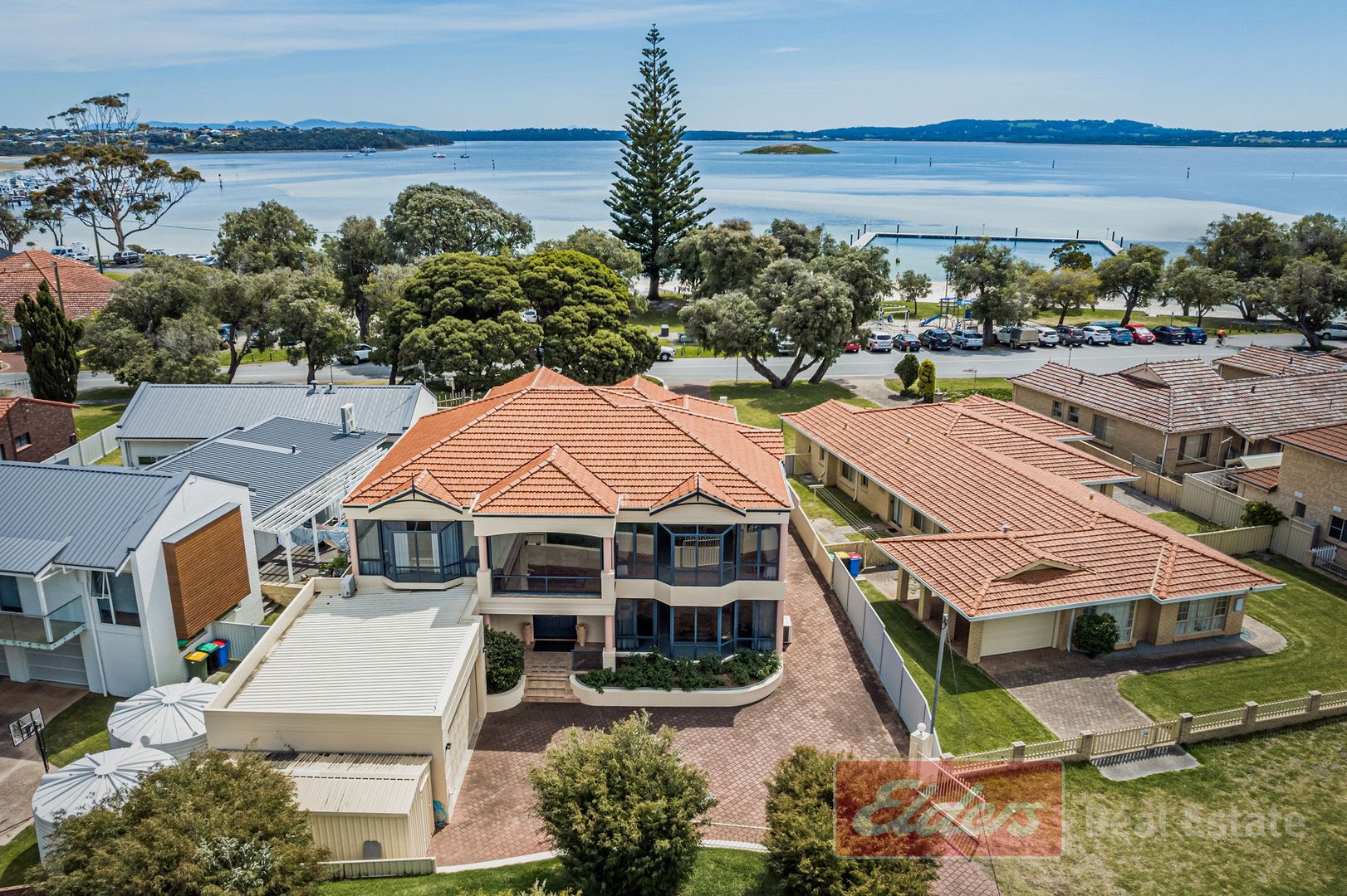 11 Mermaid Avenue, Emu Point WA 6330 | Domain