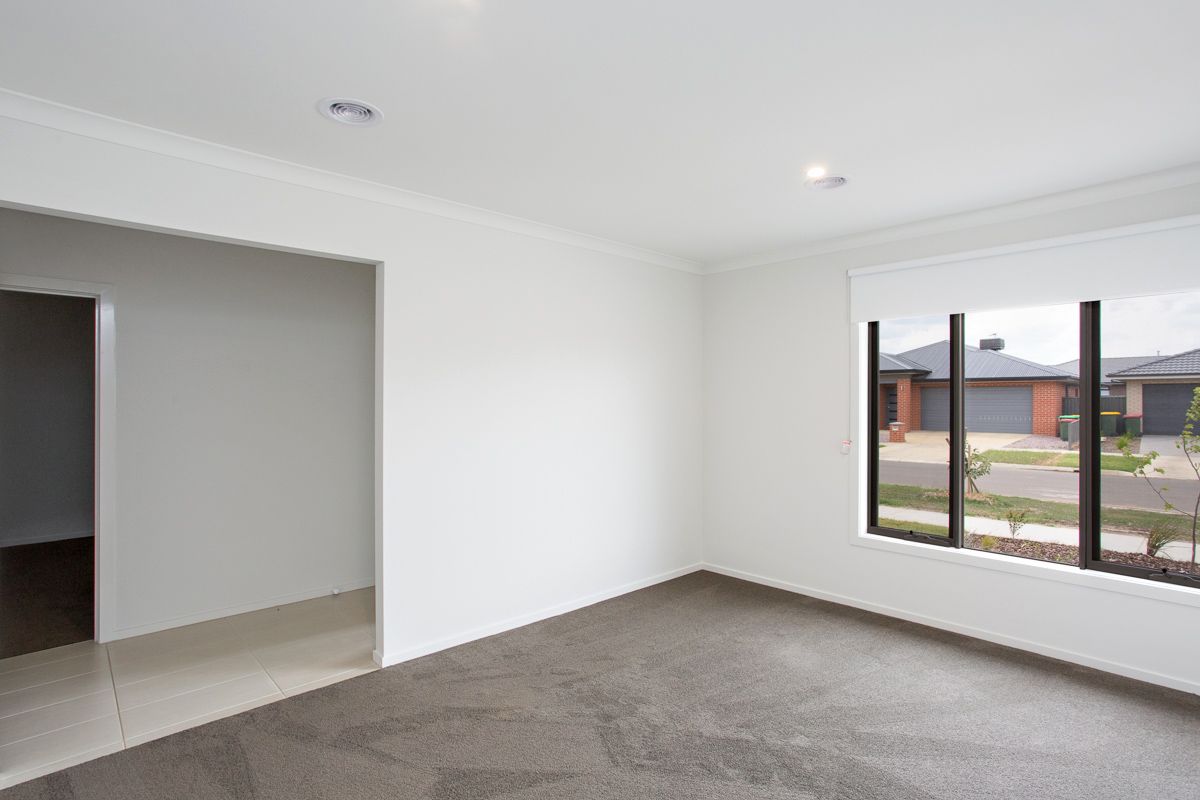 5 Brind Way, Lucas VIC 3350 - House For Rent - $430 | Domain