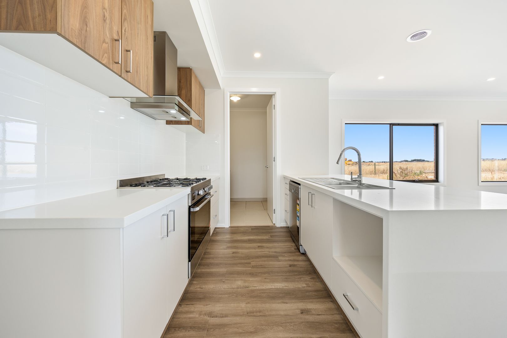 16 Glebe Approach, Clyde North VIC 3978 - House For Rent - $625 | Domain