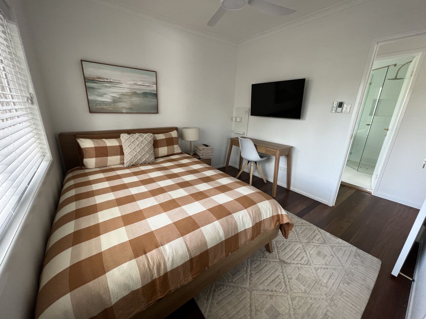 10 RATHBONE PLACE, Labrador QLD 4215 - House For Rent | Domain