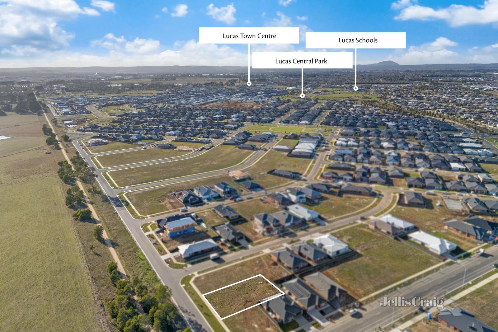 54 Thurling Parade, Lucas VIC 3350 | Domain