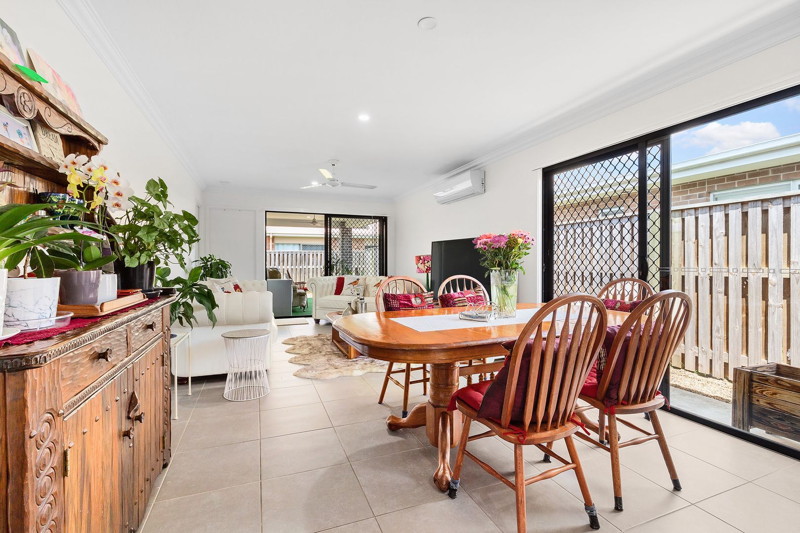 10 Skelbrook Road, Park Ridge QLD 4125 - House For Rent | Domain