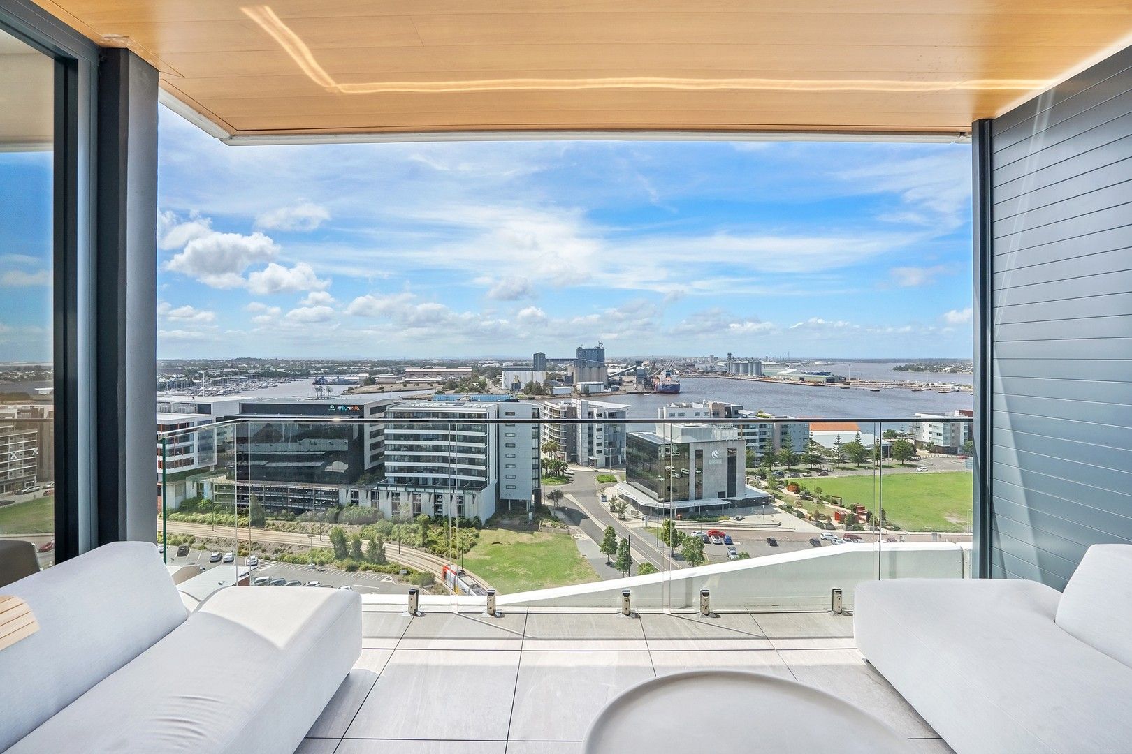 1401/509 Hunter Street, Newcastle NSW 2300 | Domain