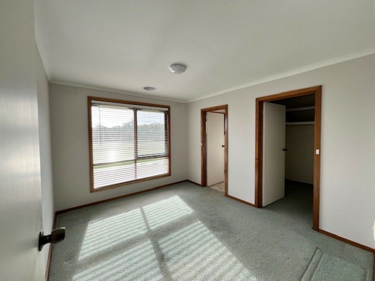 105 Three Chain Road, Kilmore VIC 3764 - House For Rent | Domain