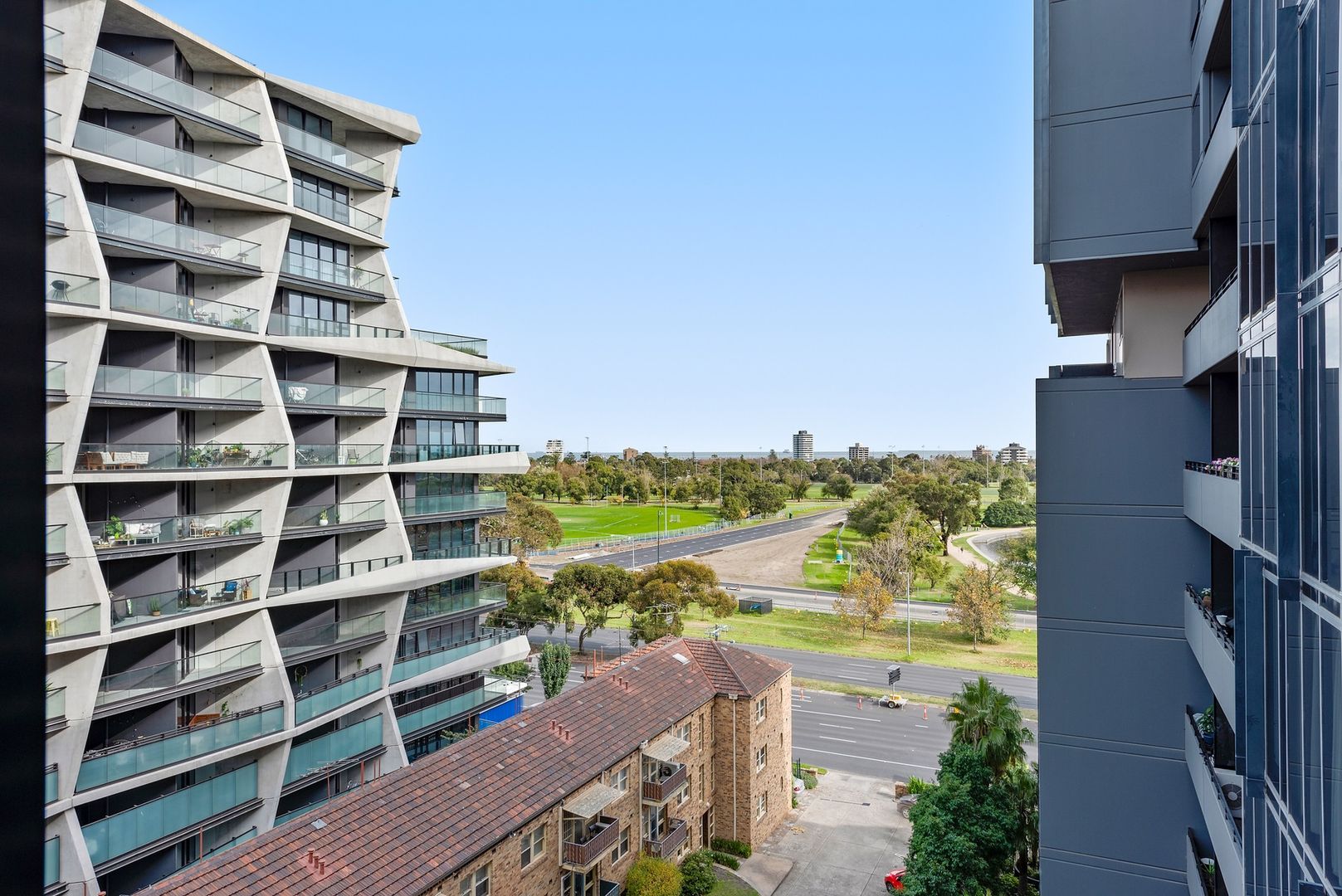 711/74 Queens Road, Melbourne | Property History & Address Research ...