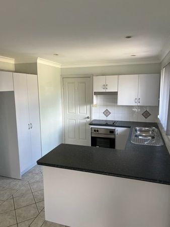 10B Rhodes Place, Singleton Heights NSW 2330 - Duplex For Rent - $500 ...