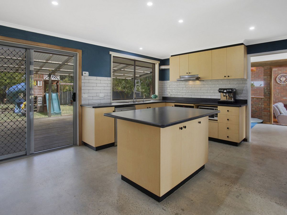 55 Quinns Road, Bushfield VIC 3281 | Domain