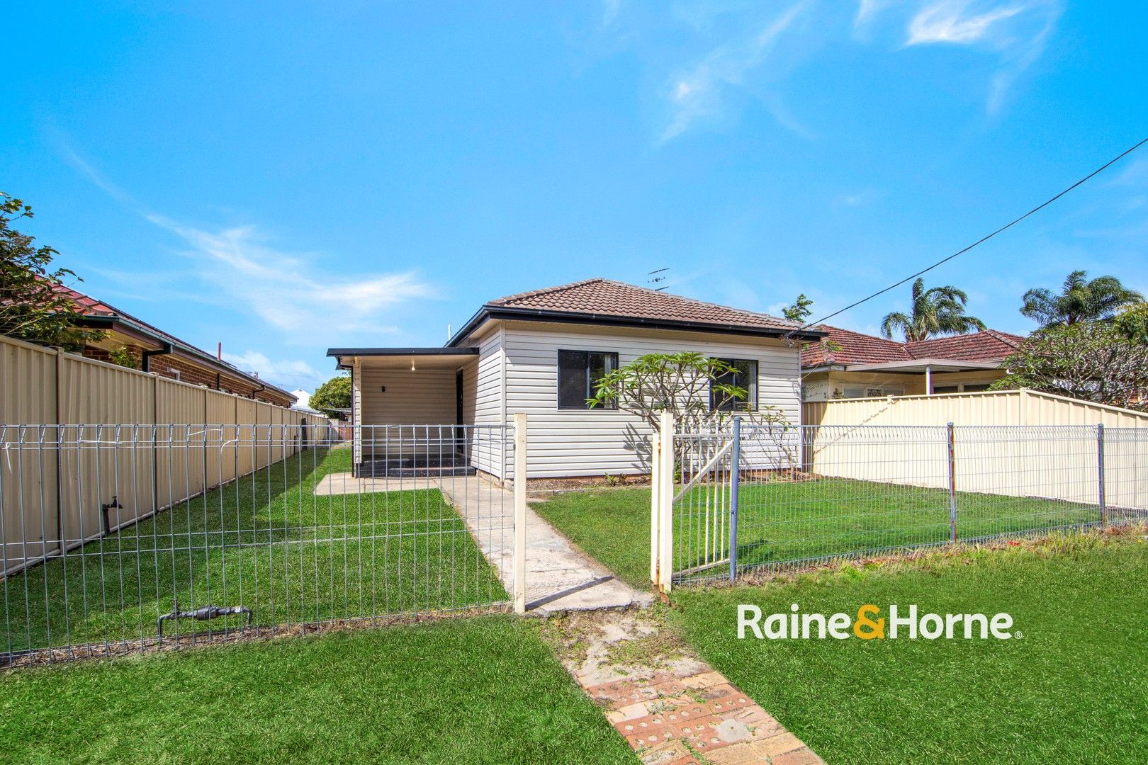 10 Uligandi Street, Ettalong Beach NSW 2257 - House For Rent - $600 ...