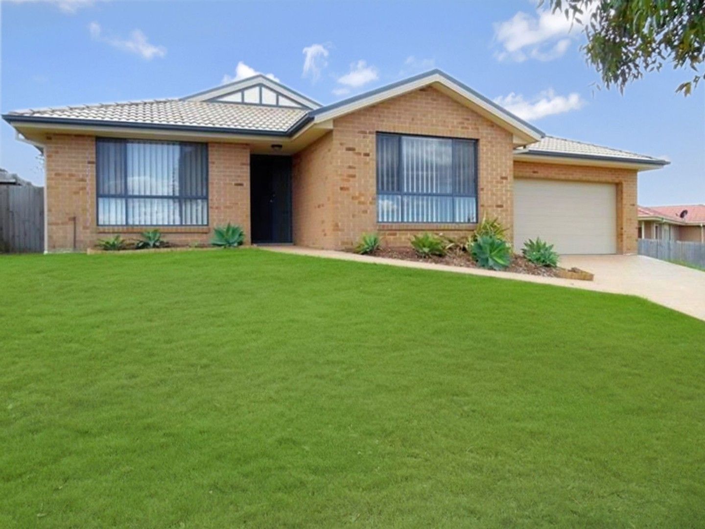 254 Denton Park Drive, Aberglasslyn NSW 2320 - House For Rent | Domain