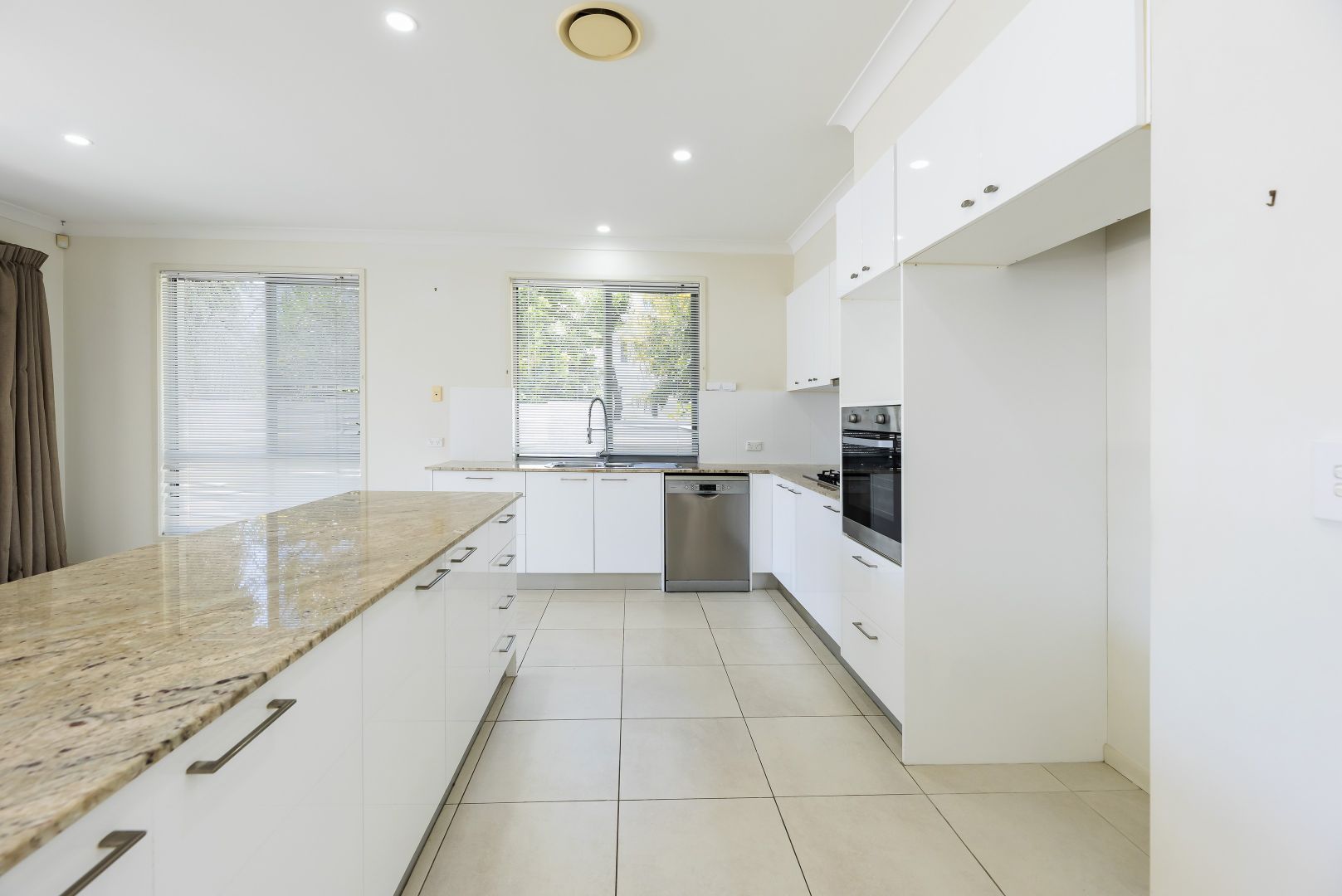 1 North Quay Drive, Biggera Waters QLD 4216 - House For Rent - $1,550 ...