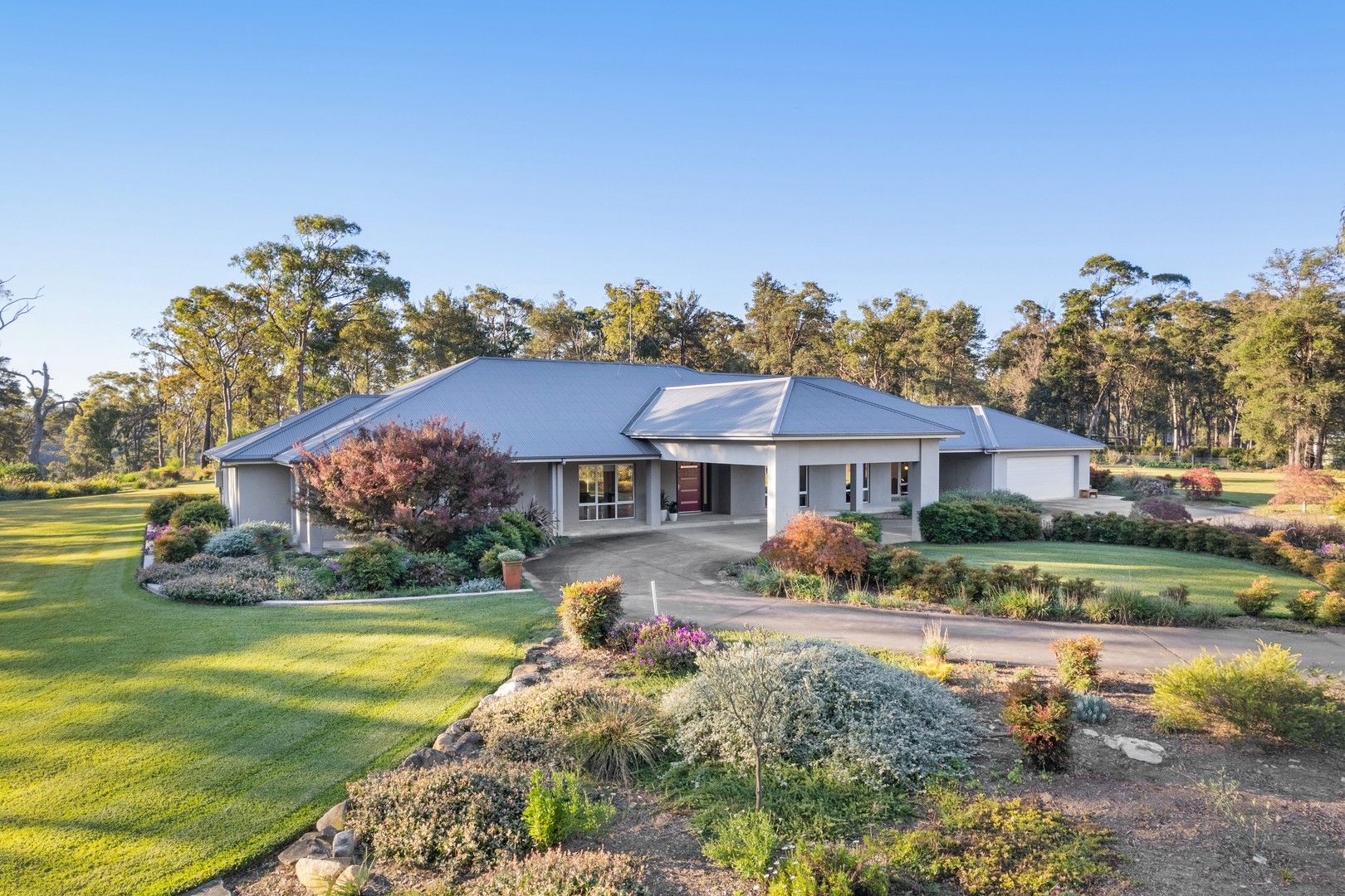 318-328 Singles Ridge Road, Yellow Rock NSW 2777 - House for Sale