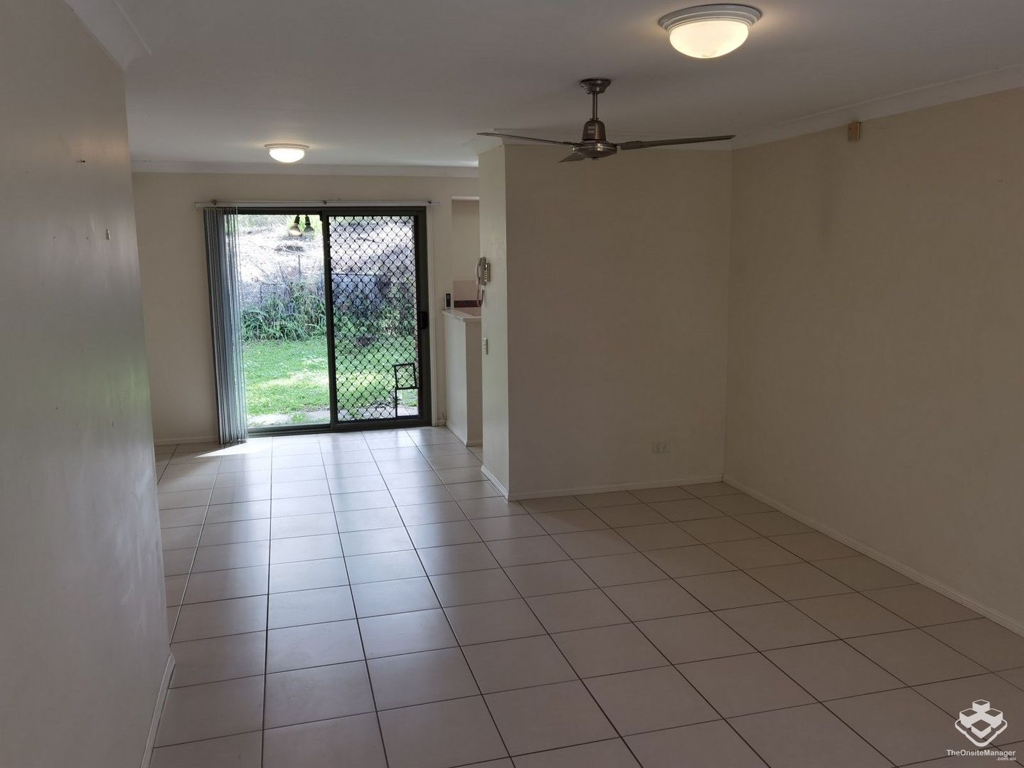 ID:21138333/18 Batchworth Road, Molendinar QLD 4214 - Villa For Rent ...