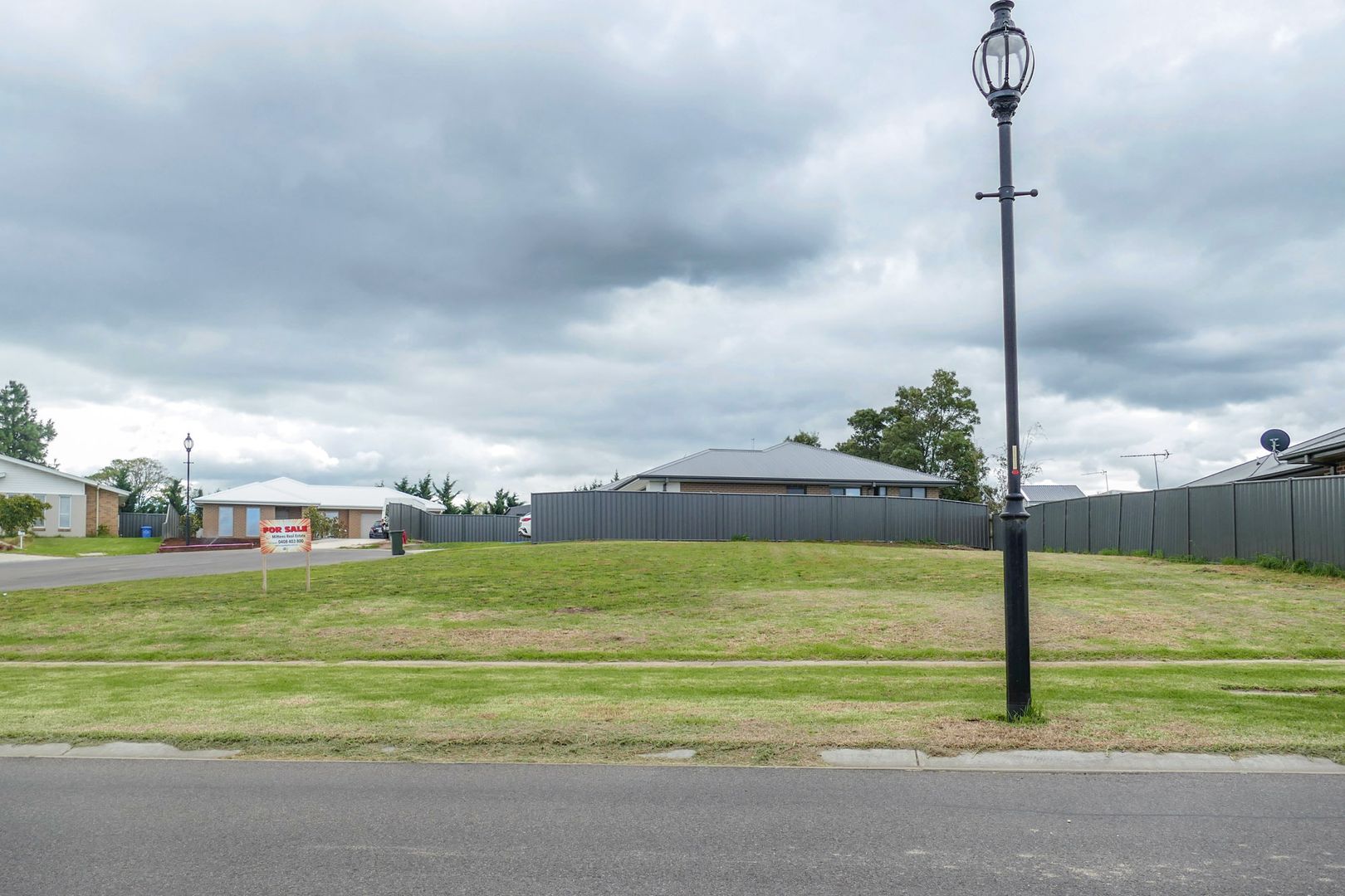 16 Glebe Drive, Sale | Property History & Address Research | Domain