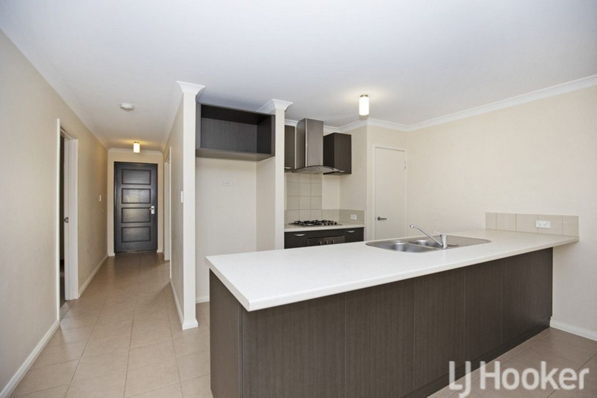 6 Sinclair Vista, Lakelands WA 6180 - House For Rent | Domain