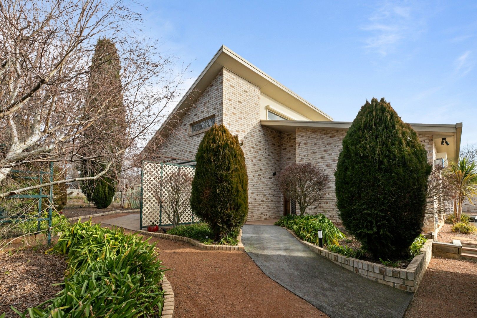 8 Quartz Street, Sutton NSW 2620 - House For Rent | Domain