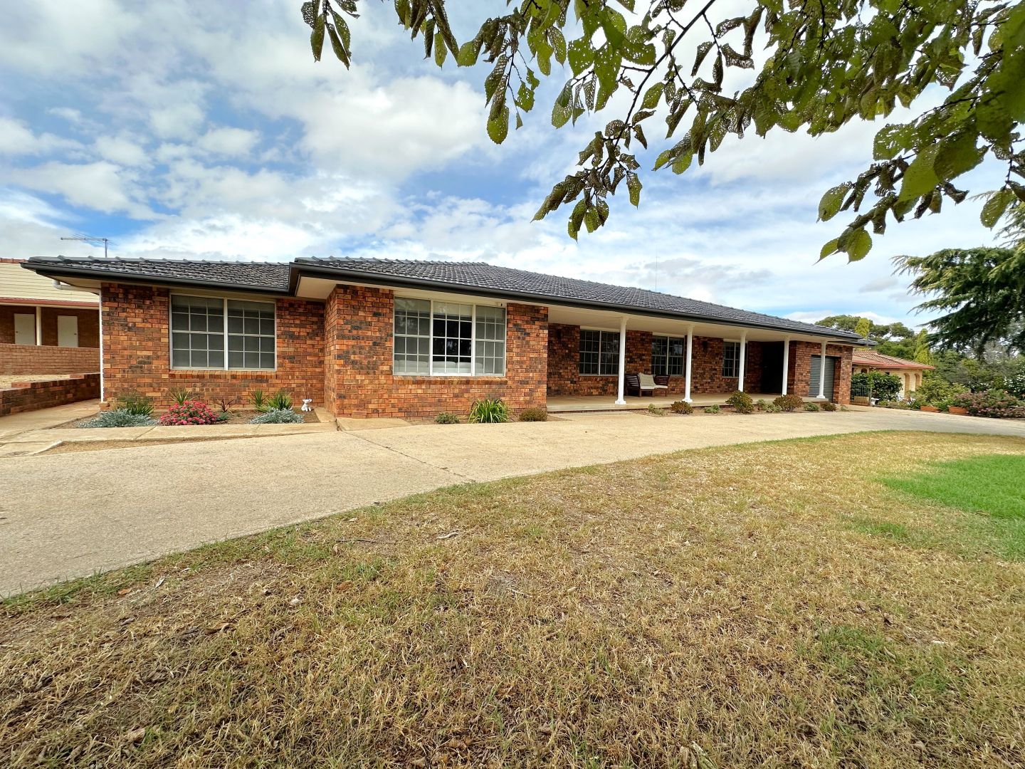 2 Jasprizza Avenue, Young NSW 2594 | Domain