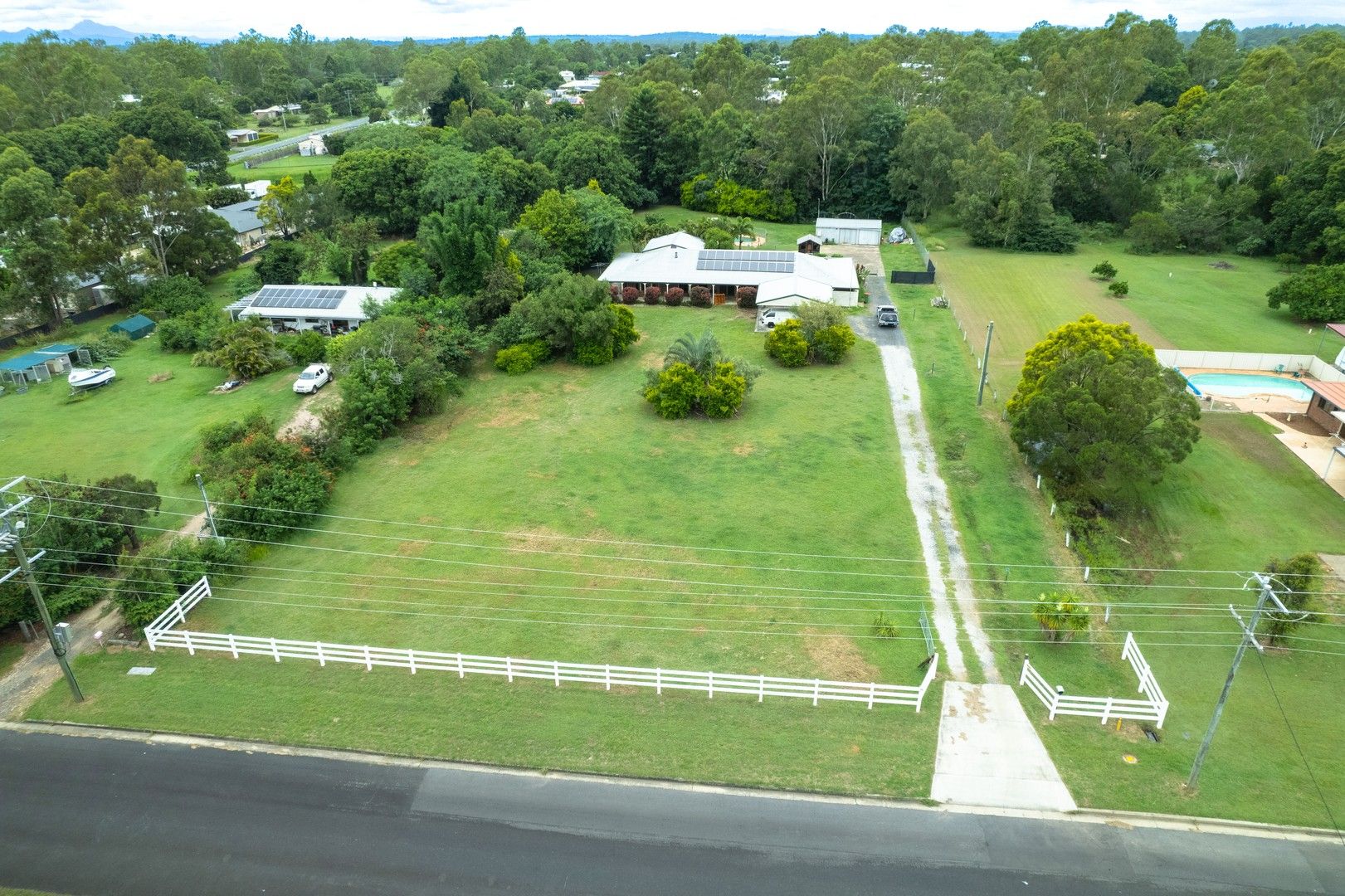 Walloon QLD 4306 - 4 beds house for Sale, Offer over $1,150,000 ...