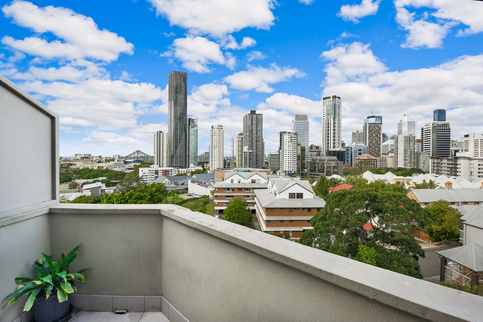 27/67 Saint Pauls Terrace, Spring Hill | Property History & Address ...